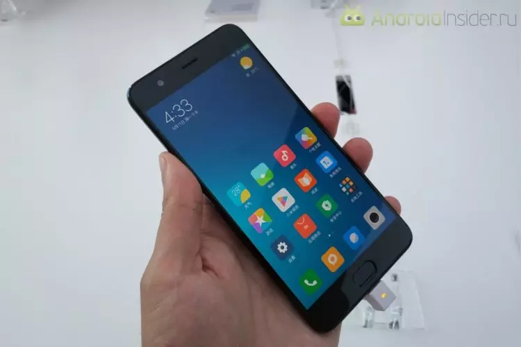 Video: Taqdimot haqida hisobot Xiaomi Mi Mix 2 va Mi Izoh 3 10133_13