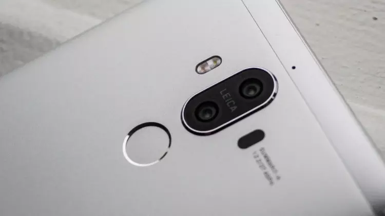 Huawei mate 9.