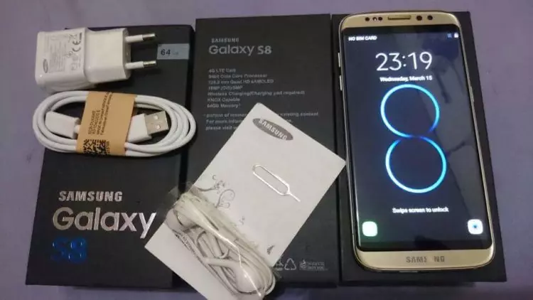 How to distinguish real galaxy s8 from fake 10504_2