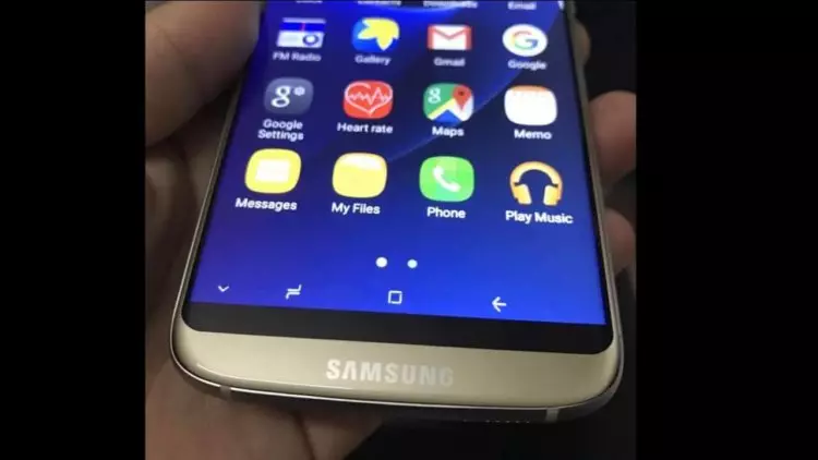 Ինչպես տարբերակել իրական Galaxy S8- ը կեղծից 10504_4