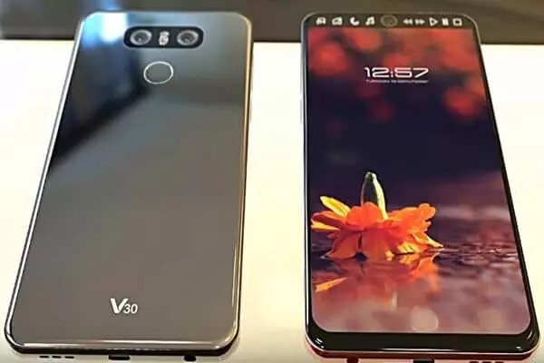 LG V30 - არაჩვეულებრივი ფორმის ფაქტორი?