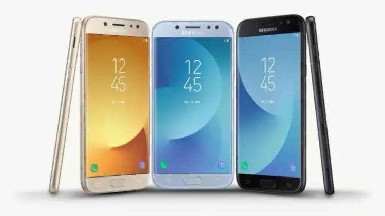 I-Samsung Galaxy J (2017)