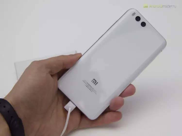 Wêrom konkurrinten moatte bang wêze moatte foar Xiaomi MI 6 11285_10