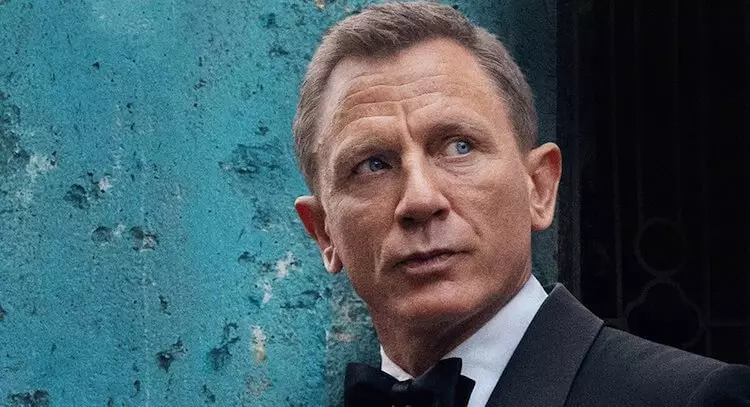 Comment, en raison de l'ancien Nokia, vous devrez récapituler le nouveau film sur James Bond