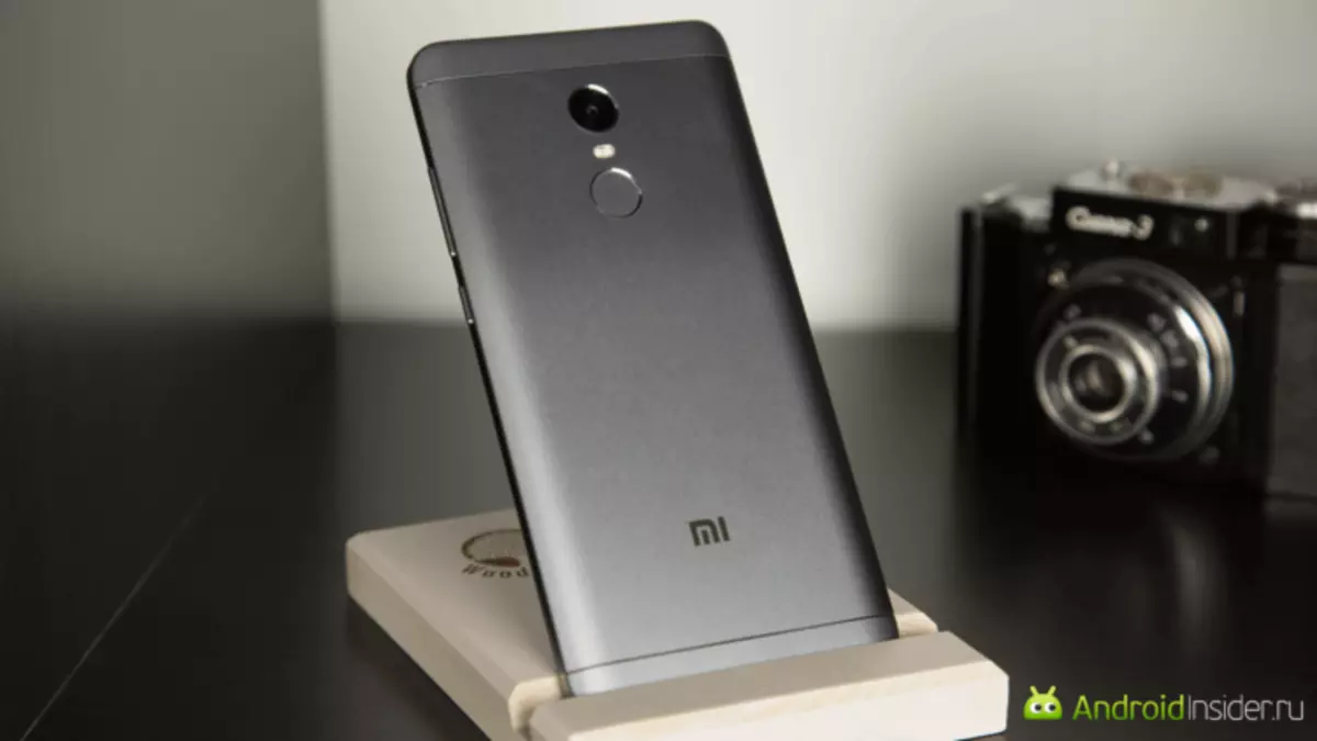 അവലോകനം: Xiaomi Redmi Net 4x - വിലകുറഞ്ഞതും എന്നാൽ യോഗ്യവുമാണ് 11293_2