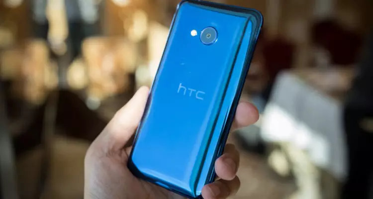 HTC u లక్షణాలు నెట్వర్క్లో కనిపిస్తాయి 11339_1