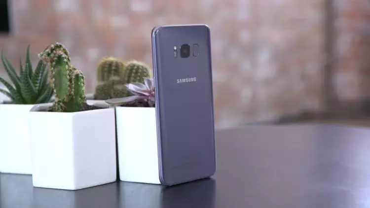 Samsung Galaxy S8 ва S8 плюс беҳтарин аст? 11388_3