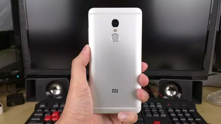 Xiaomi रेडमी नोट of को एक सुधारिएको संस्करण परिचय 11623_1