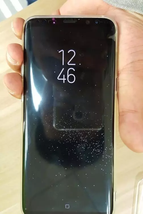 Samsung Galaxy S8 sur la photo 