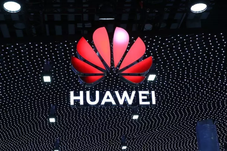 Els Estats Units han canviat d'opinió i van començar a cancel·lar la relaxació per Huawei. Sota la vaga d'ordinadors portàtils 1181_4