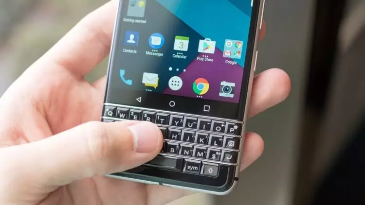 BlackBerry чӣ хел аст? 11837_1