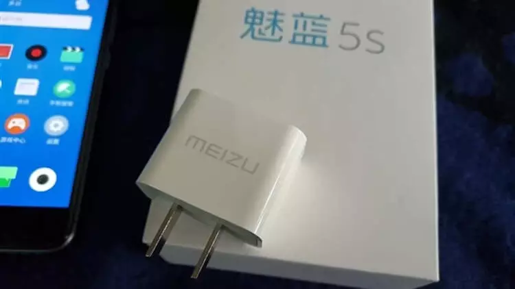 Meizu m5s, bildirişiň öňüsyrasynda ähli şöhrat-ýakynda bolup görünýärdi 11889_4