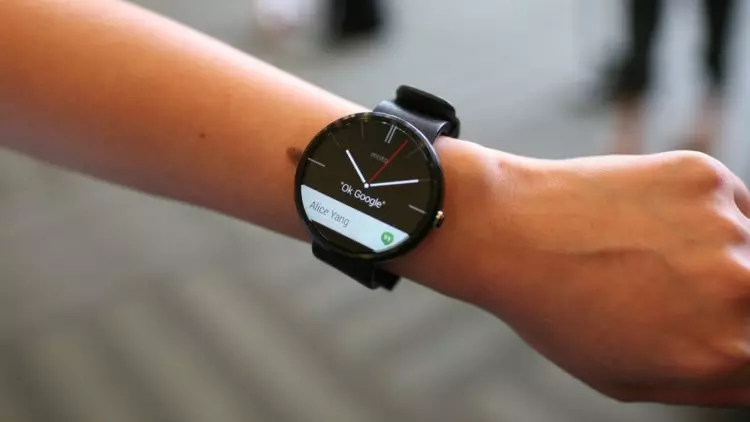 Шинэчлэгдсэн Moto 360-ийг хүлээж байна уу? 12059_1