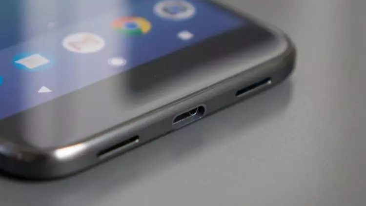 Google, Problem Pixel ve Pixel XL'yi yenisini değiştirmeyi reddetti 12089_1