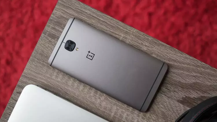 Oneplus 3T.