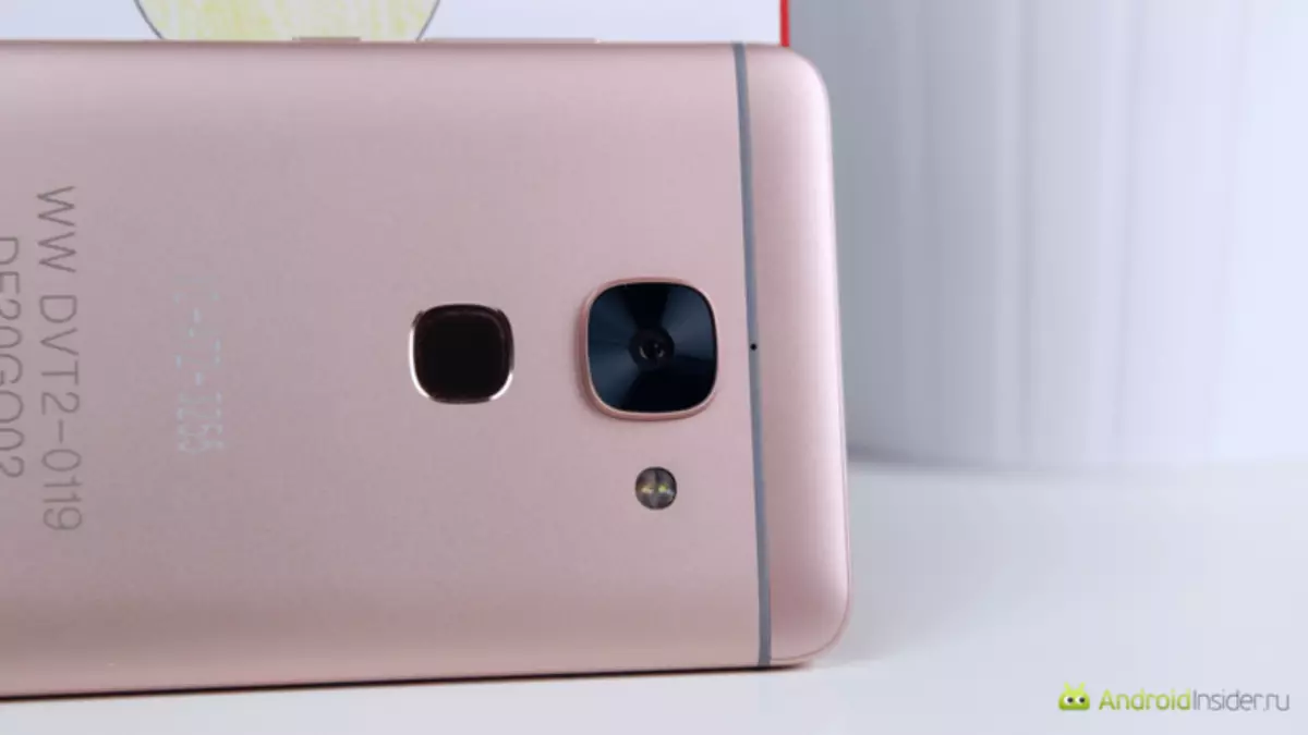 6,3 inch Leeco Le X920 părea fotografia 