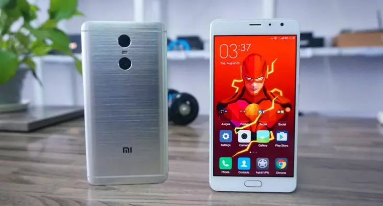 Offisiell salg av Xiaomi Redmi Pro begynte i Russland 12522_1