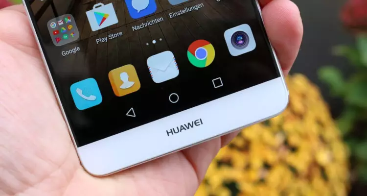 Amptelik: Lys van Huawei-slimfone, wat sal opdateer na EMUI 5.0 (Android 7.0) 12535_1