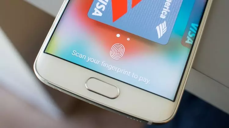 Os usuarios de Samsung pagan comezarán a recibir descontos e agasallos