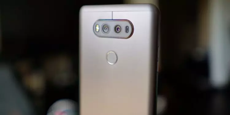 LG V20 ။