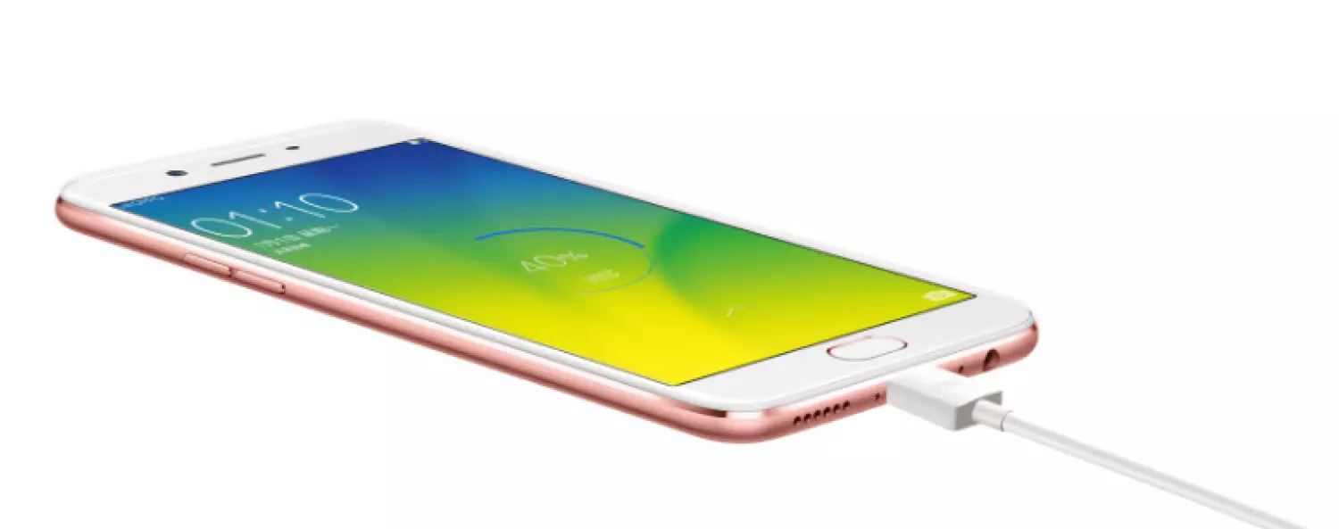 OPPO R9S.