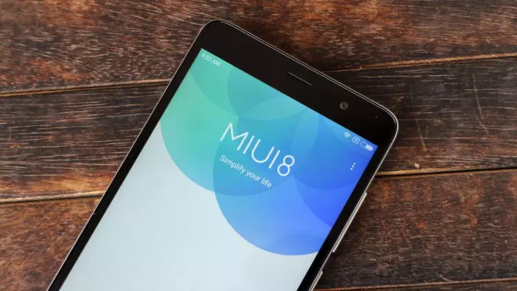 Xiaomi स्मार्टफ़ोन की सूची, जो MIUI 9 (+ स्क्रीनशॉट) को अद्यतन प्राप्त करने की संभावना है 12872_1