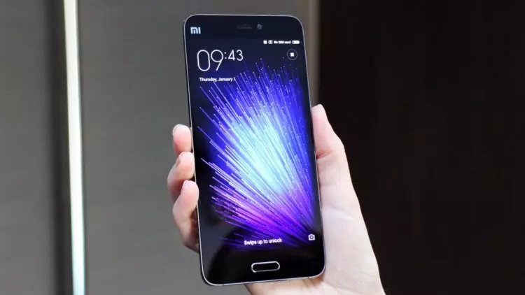 سوف XIAOMI تقديم النسخة MI 5S مع شاشة 4 بوصة (صورة) 12947_1