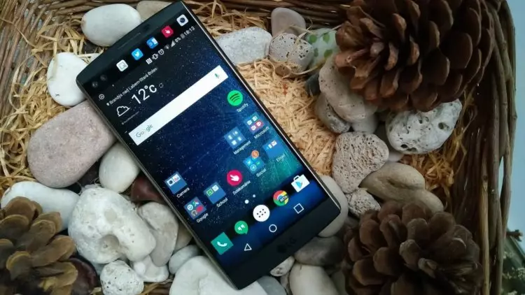 Lg e tlang V20 e tla makatsa boleng bo makatsang ba molumo 13251_1