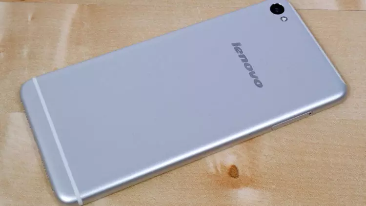 Lenovo S90.