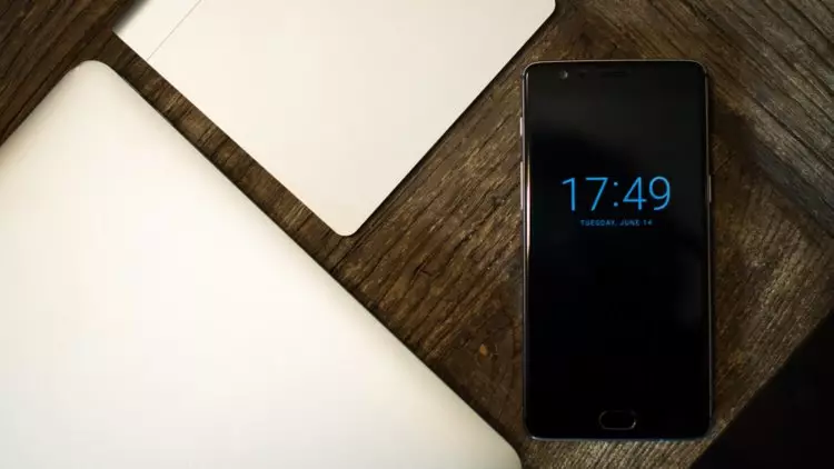 Ano ang tampok ng Optic AMOLED-Display OnePlus 3? 13663_1