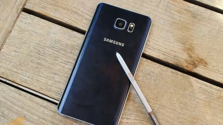 Galaxy Note 5.