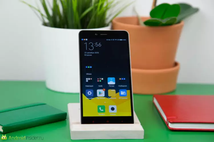 وبعد 4I XIAOMI مي في روسيا، وقبل الطلبية على Redmi 2، 3 Redmi وRedmi ملاحظة 3 فتحت 13751_2