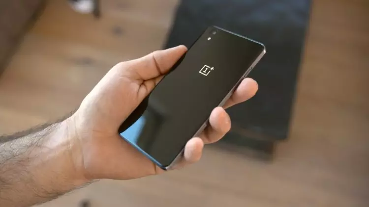 OnePlus X.