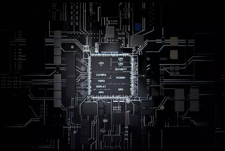 Snapdragon 888 oder Kirin 9000? Wéi eng vun den neie Prozessoren ass besser 1378_1