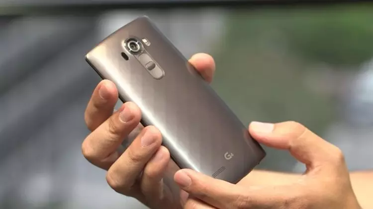 LG G4.