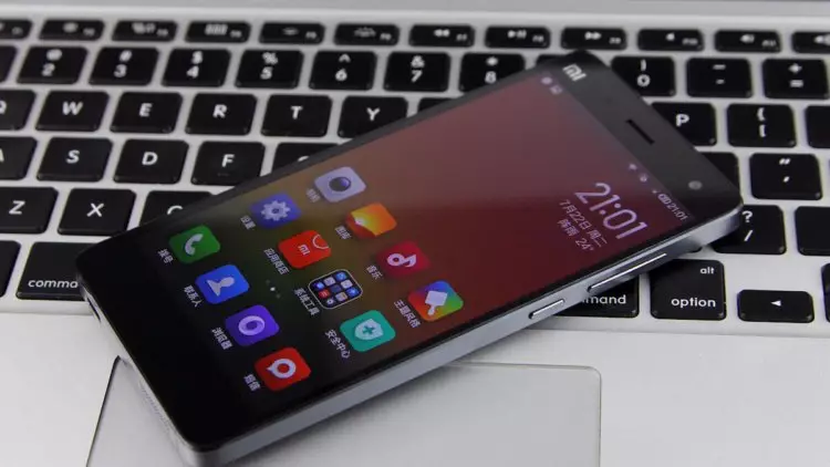 Xiaomi Mi4.