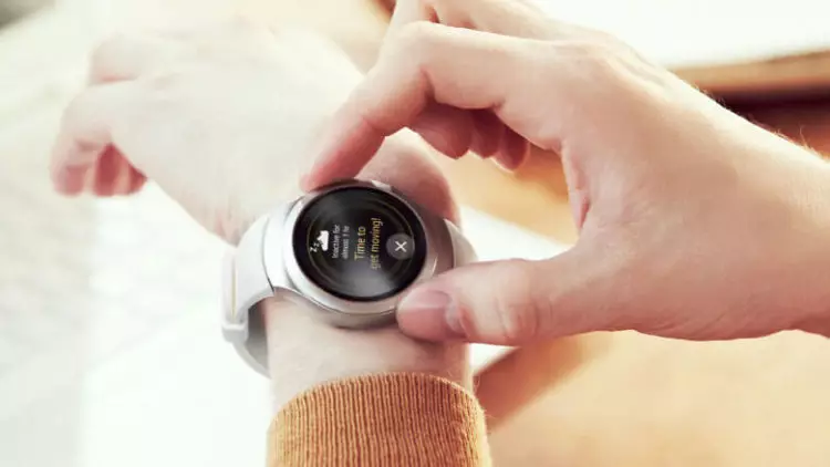 Samsung gear s2.