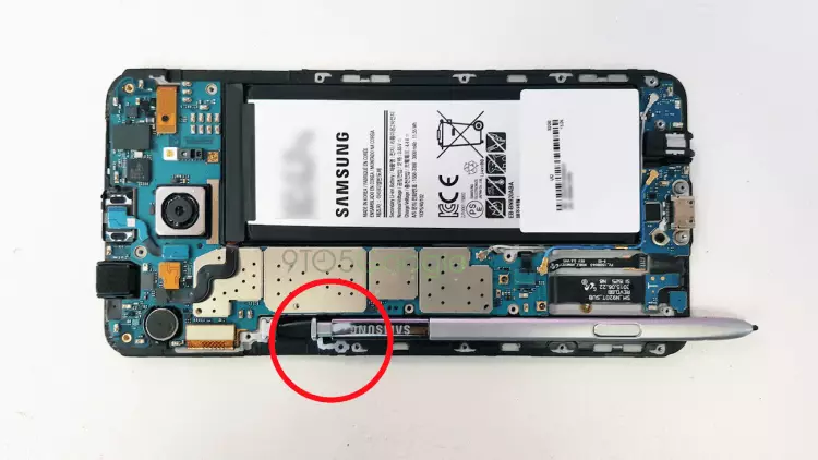 Fuq in-Nota Galaxy 5 deher twissija messaġġ dwar il-problema bil-pinna s 15043_3