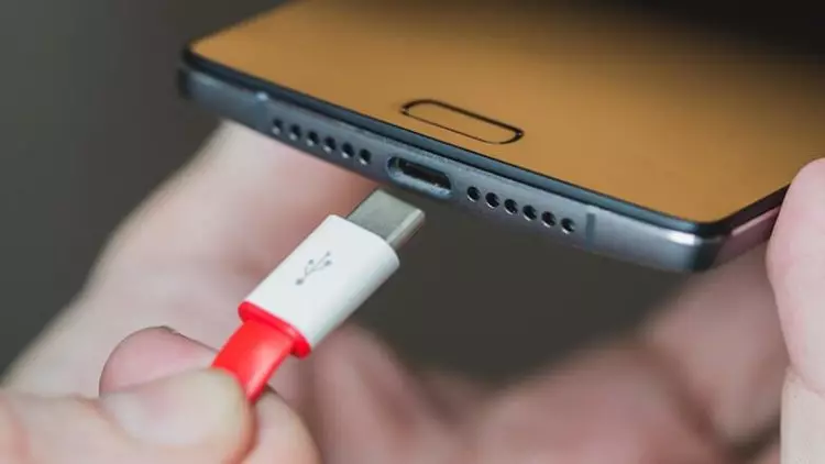 OnePlus USB-Cineál-C