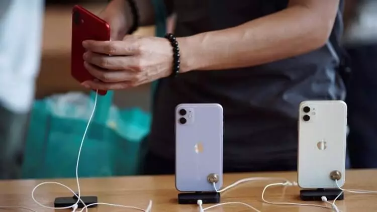 Apple taġġorna l-iPhone għal seba 'snin. Ipprova ngħid android aħjar