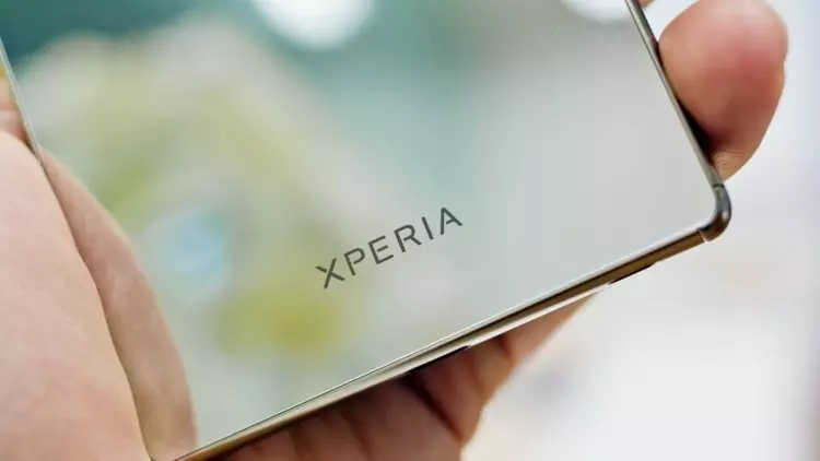 Sony Xperia Z5 Postium