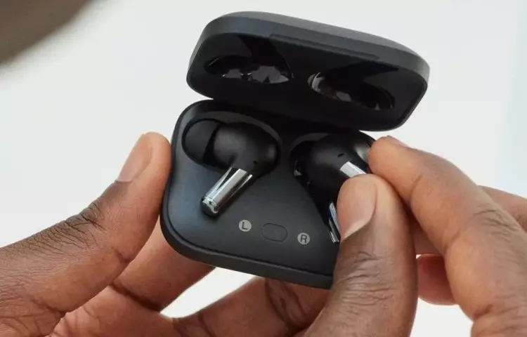 Ku-OnePlus kutshelwe ukwedlula ama-headphones angcono ama-airpods pro 156_3
