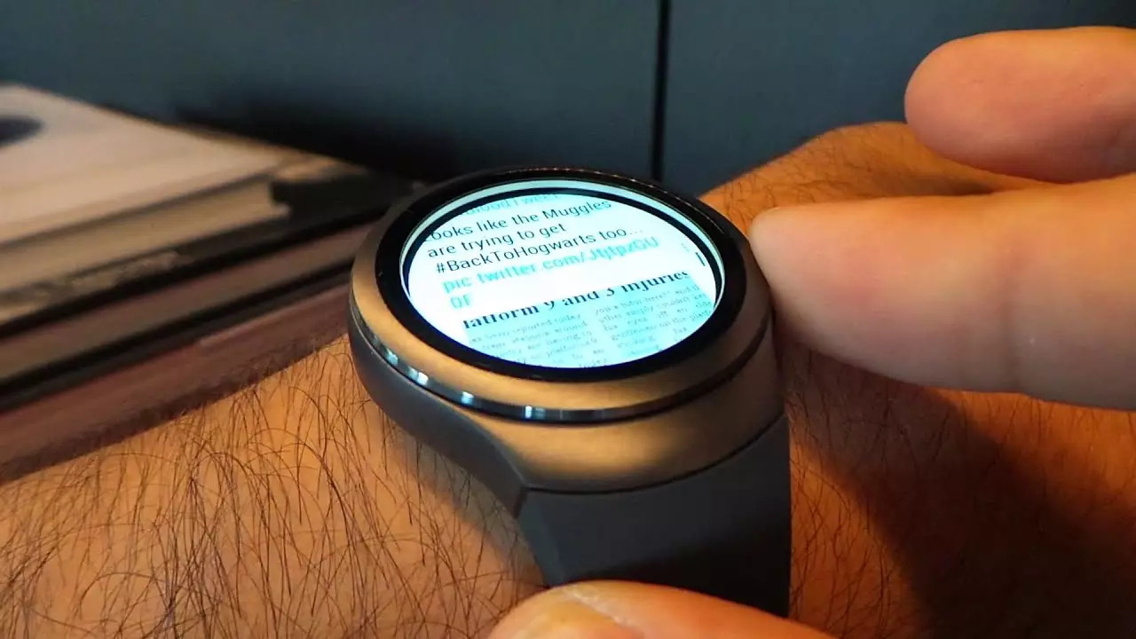 Dugang nga mga Detalye Mahitungod sa Samsung Gear S2 15709_4