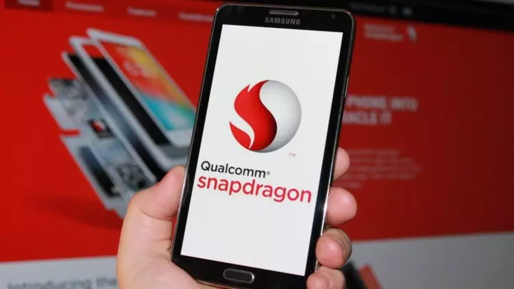 Зарласан Pratchcommmomm Snapdragon 620, 616, 412, 212 ба 212 процессорууд 15935_1