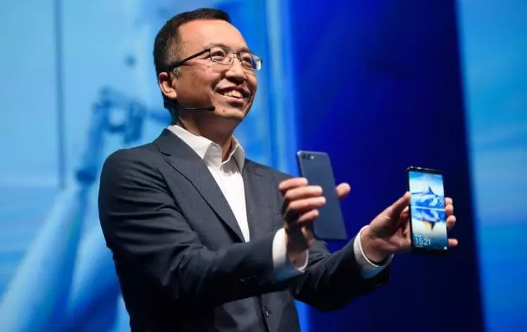 Malbonaj Mensogoj: Xiaomi Povas aĉeti Huawei Smartphone Honoro 1635_3