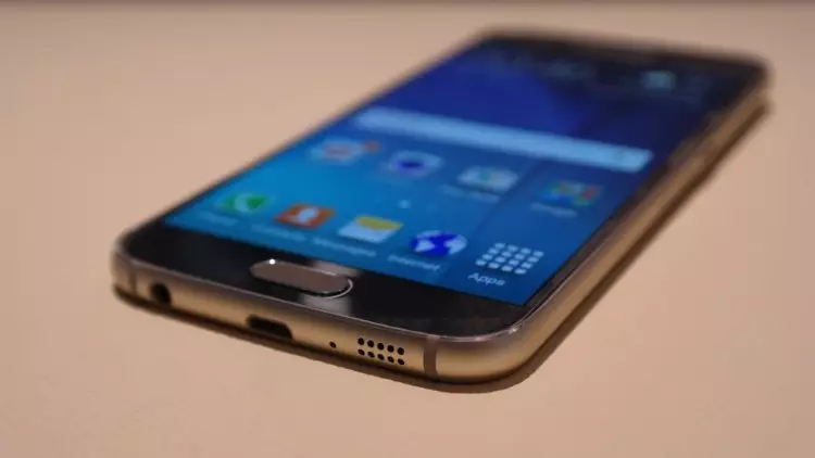 Galaxis S6.