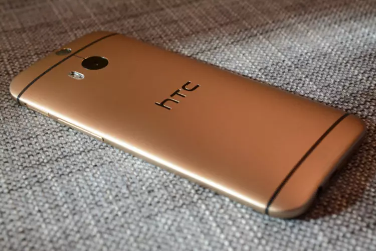 HTC ერთი M9.