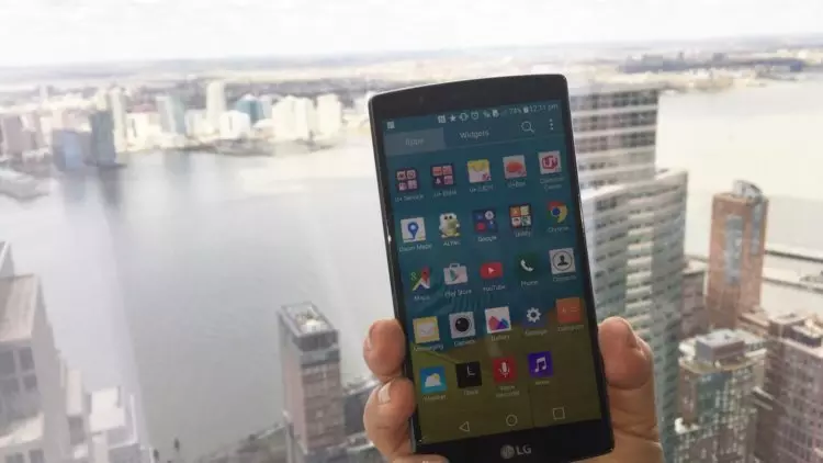 LG G4。