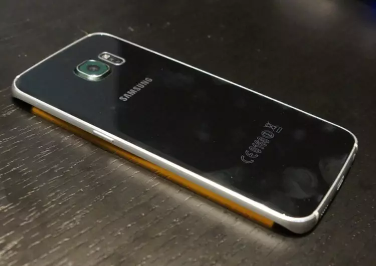 Galaxy S6 худалдаж аваад ир, ирмэг дээр худалдаж авах хэрэггүй 16604_3