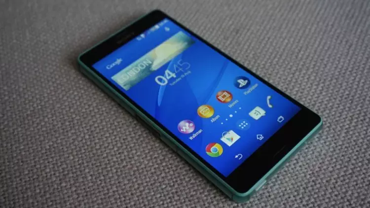 Xperia Z3 kọmpat.